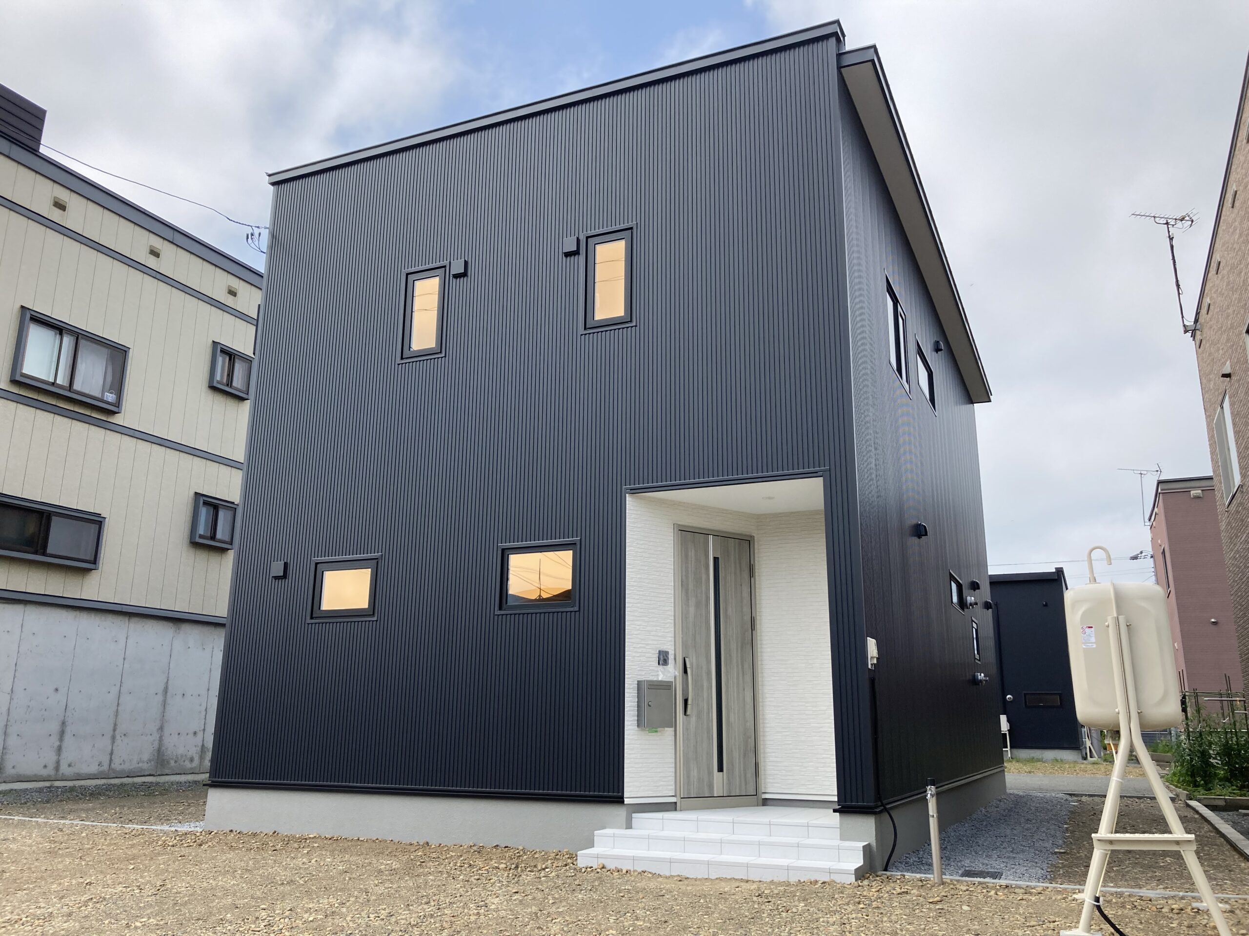 大人かわいい、みんなが集う家 | DAhome